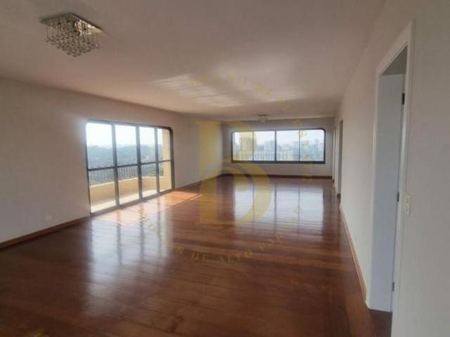 Cobertura Exclusiva no Alto da Boa Vista com 678m² com Piscina e Vista Deslumbrante
