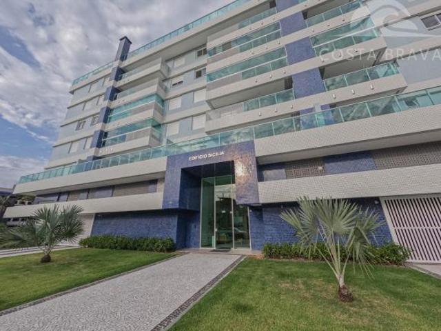 Cobertura Exclusiva com Vista Panorâmica para as Montanhas
