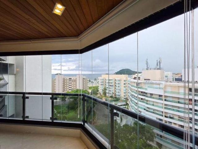 Cobertura exclusiva com lazer privativo e alto padrão