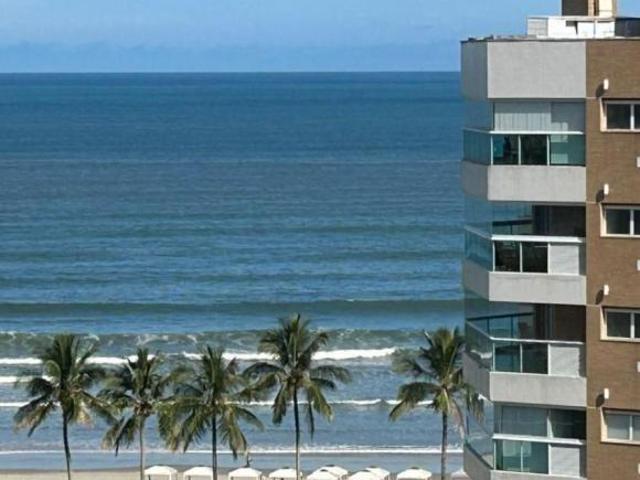 Cobertura Exclusiva Pé na Grama com Vista Mar