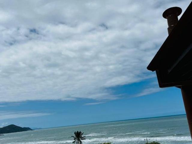 Cobertura frente mar na praia grande ubatuba 150 mts 3 dorms