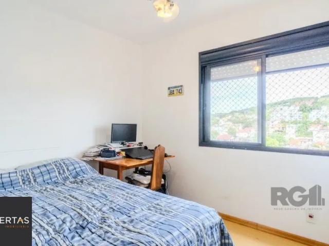 Cobertura Horizontal, 3 quartos, 1 suite, piscina, condominio com infra, 2 vagas Bairro Tristeza