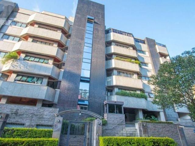 COBERTURA IMPRESSIONANTE NO MENINO DEUS: 471m² PRIVATIVOS, VISTA DEFINITIVA PARA