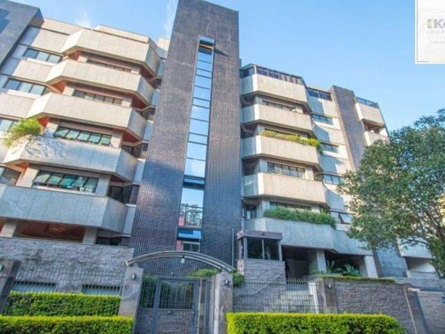 COBERTURA IMPRESSIONANTE NO MENINO DEUS: 471m² PRIVATIVOS, VISTA DEFINITIVA PARA
