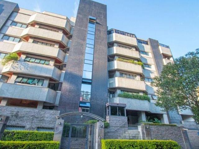 COBERTURA IMPRESSIONANTE NO MENINO DEUS: 471m² PRIVATIVOS, VISTA DEFINITIVA PARA O GUAÍBA E 3 VAGAS