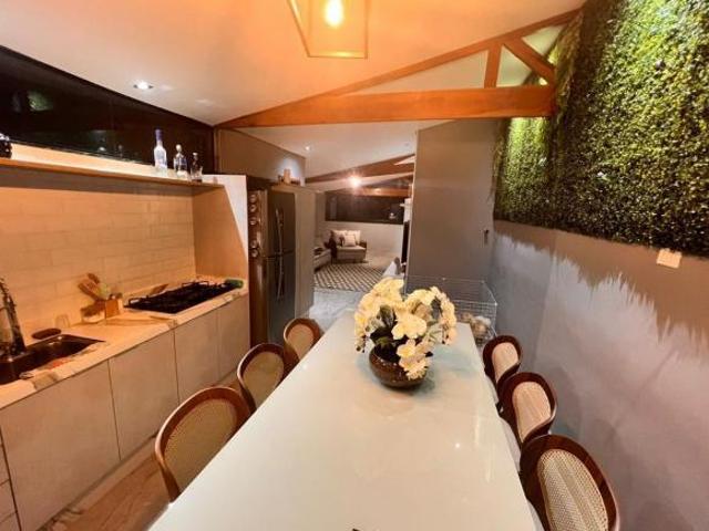 Cobertura lindíssima na Vila Bastos próxima a Lino Jardim!