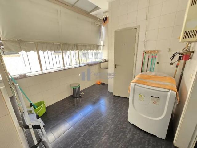 Cobertura linear linda, área externa gourmet churrasqueira, bancada de apoio, sauna, vista livre, sala e