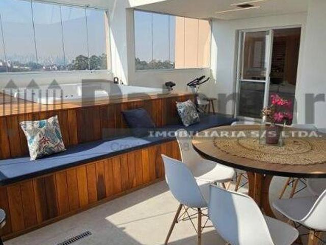 Cobertura Luxuosa com 3 Suítes e 3 Vagas Localização Privilegiada!