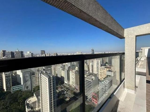 Cobertura Luxuosa com Vista 360° e Elevador Panorâmico – Avenida São Luís
