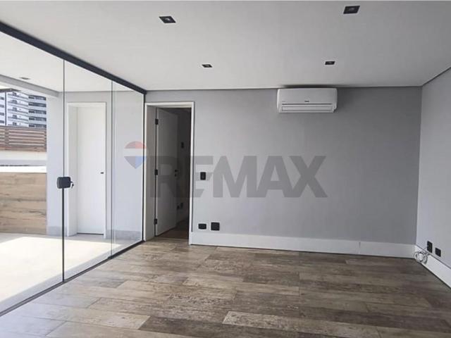 Cobertura Luxuosa na Vila Andrade: Conforto e Estilo