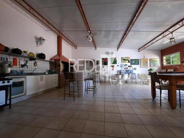 Cobertura luxuosa no Centro de Campinas SP: 6 quartos, 5 suítes, 4 salas, 8 banheiros, 5 vagas, 600m