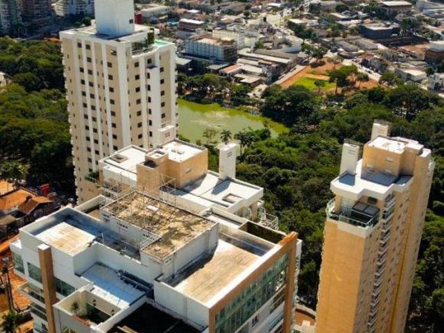 COBERTURA MOBILIADA COM 4 SUITES E 5 VAGAS