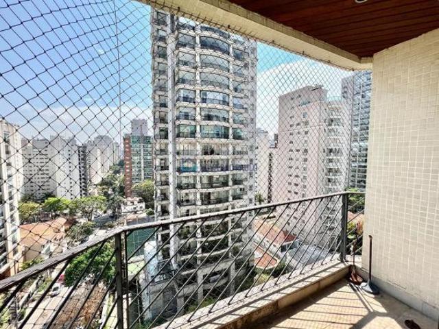 Cobertura Moema, 3 Suites