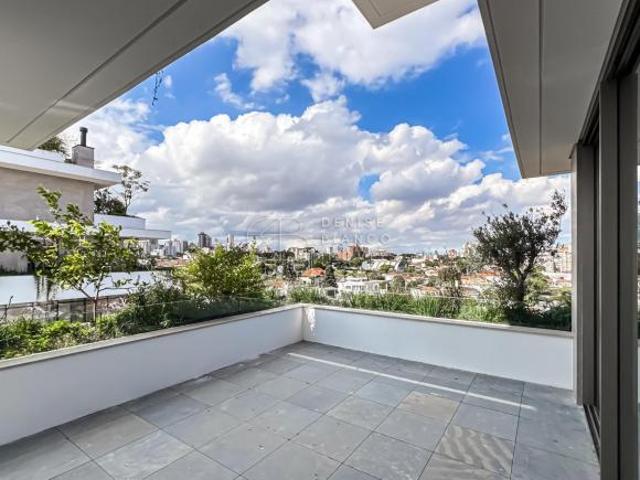 Cobertura nova duplex no Batel, 4 suítes, 4 vagas