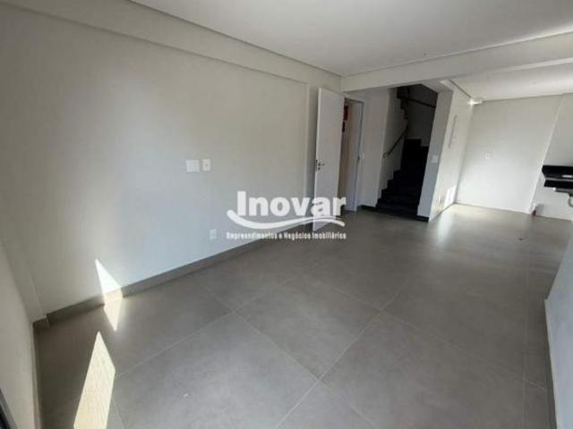 Cobertura nova no bairro Santo Antônio com 104 m2 de área total, sendo 2 quartos com suítes, 3 banhe
