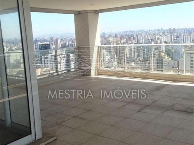 Cobertura nova nunca habitada em condomínio requisitado no Campo Belo! 820 m2 4 sts e 7vgs!