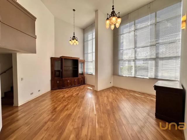 Cobertura no Alto Da Glória de 440 m² com 4 quartos