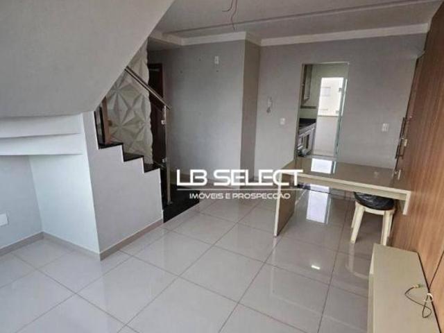 Cobertura no bairro Novo Mundo com três quartos, uma suíte e varanda gourmet
