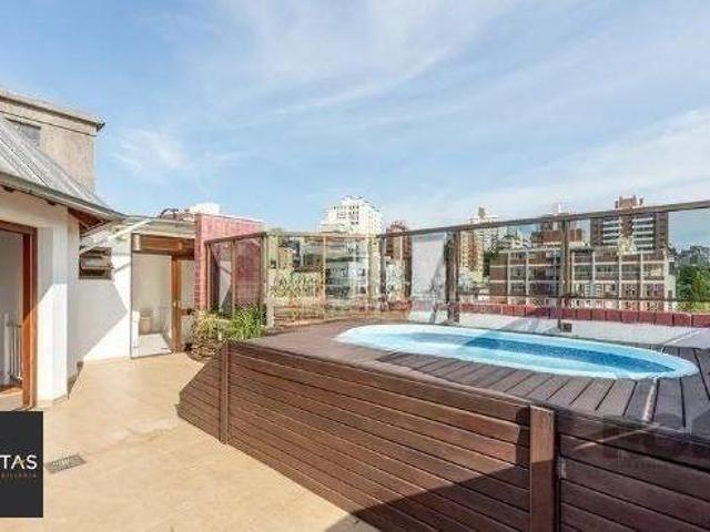 Cobertura no bairro Petrópolis de 2 dormitórios 2 vagas e piscina