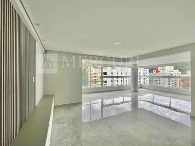 Cobertura no Guarujá, Duplex, Pitangueiras, 3 Suítes, Sacada com Vista Urbana e Espaço Gourmet Mer