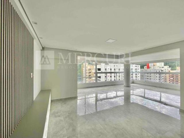 Cobertura no Guarujá, Duplex, Pitangueiras, 3 Suítes, Sacada com Vista Urbana e Espaço Gourmet Mer