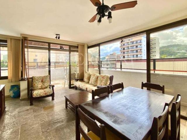 Cobertura no Guarujá, Enseada, Duplex, 4 Quartos, 200 Metros da Praia e Varanda Gourmet com Piscina