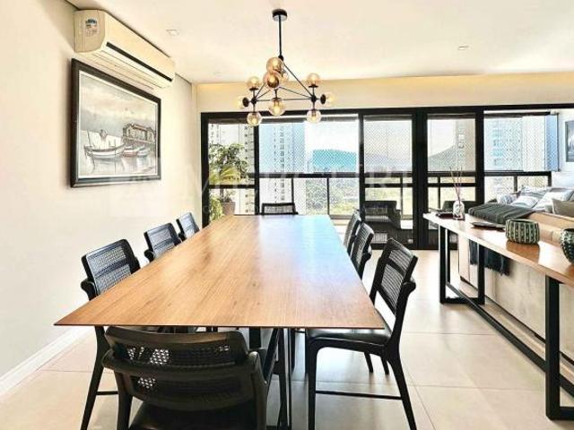 Cobertura no Guarujá, Enseada, 5 Suítes Área Goumert com Vista, Piscina Privativa e Vista Mar Merc