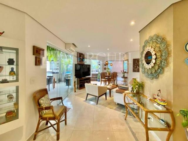 Cobertura no Guarujá, Pitngueiras, 3 Quartos, Sendo Suíte e Varanda Gourmet com Churrasqueira e Pisc