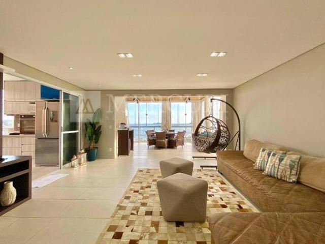Cobertura no Guarujá, Praia da Enseada, 3 Quartos, Sendo 2 Suítes e Varanda com Vista Panorâmina do