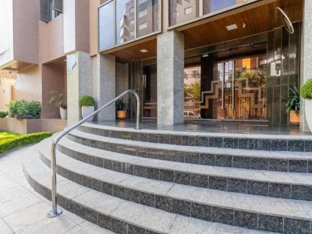 Cobertura no Juvevê.4 dormitórios. Triplex. 360 m2. Linda!