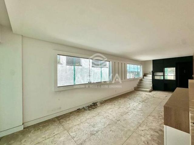 Cobertura no Liberdade com 3 Quartos sendo 1 suíte à Venda, 142m², Liberdade, próximo á Rua Izabel B