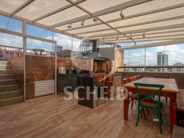 Cobertura no Real Parque, com 198 m²