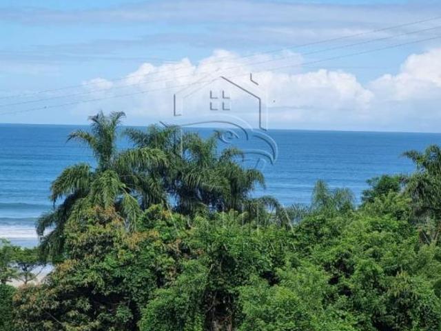 Cobertura na área nobre da Praia Grande Ubatuba há 50 metros da praia!