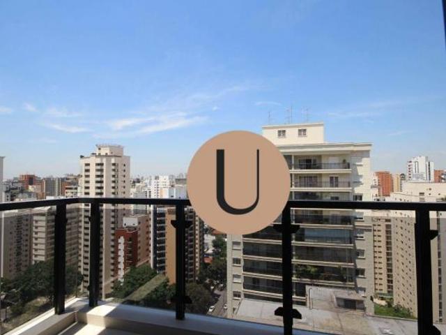 Cobertura na Avenida Jacutinga, 360, Moema, reformada, fino acabamento e excelente localização