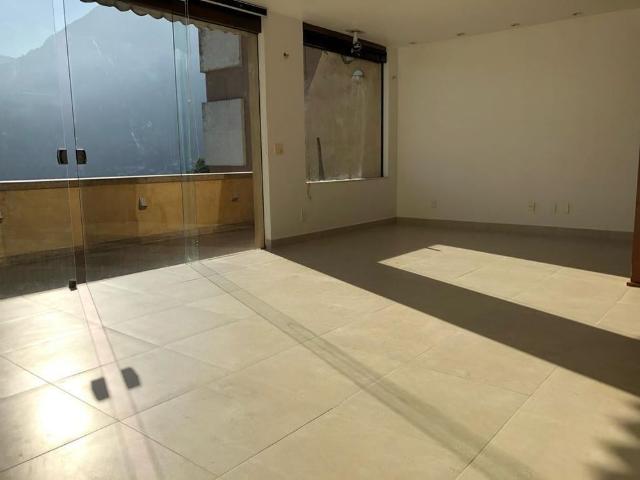 Cobertura Na Lagoa de 360 m² Com 3 Quartos, 1 Suíte, Com Piscina, 3 Vagas