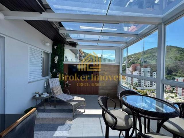 Cobertura na Martim de Sá com vista mar