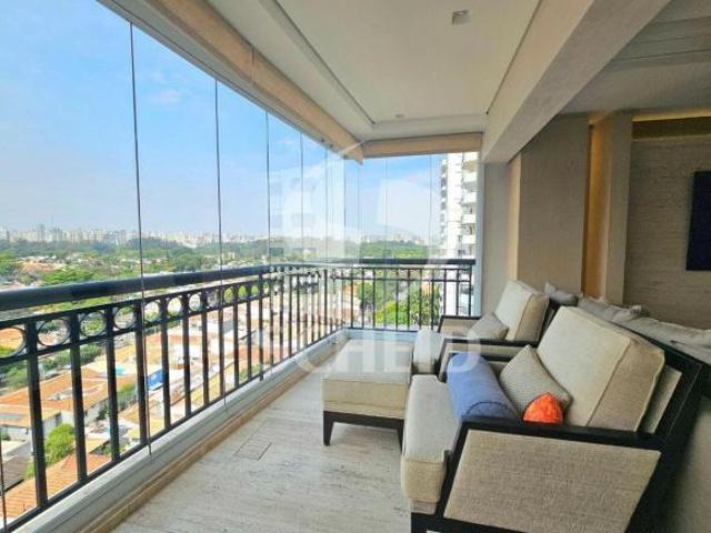 COBERTURA NA VILA NOVA CONCEIÇÃO COM 420M² 4 QUARTOS SENDO TODOS SUÍTES 5 VAGAS COM DEPÓSITO