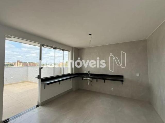 Cobertura sofisticada, elegante com acabamento de alto padrão no Santa Rosa