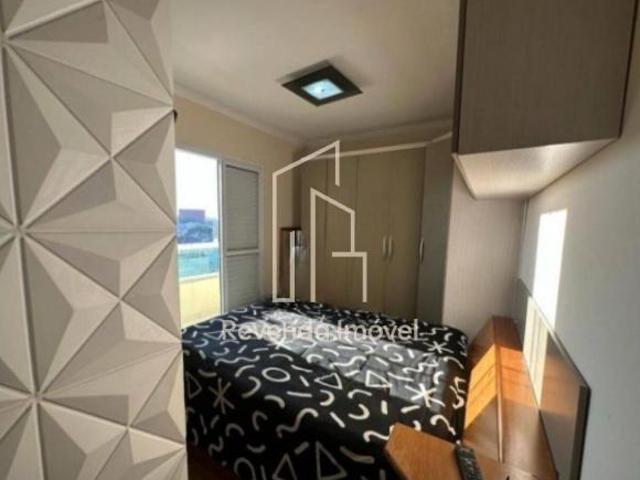 Cobertura sem condomínio com 148m², 3 dormitórios um deles suíte, 3 banheiros, sala, coinha, área
