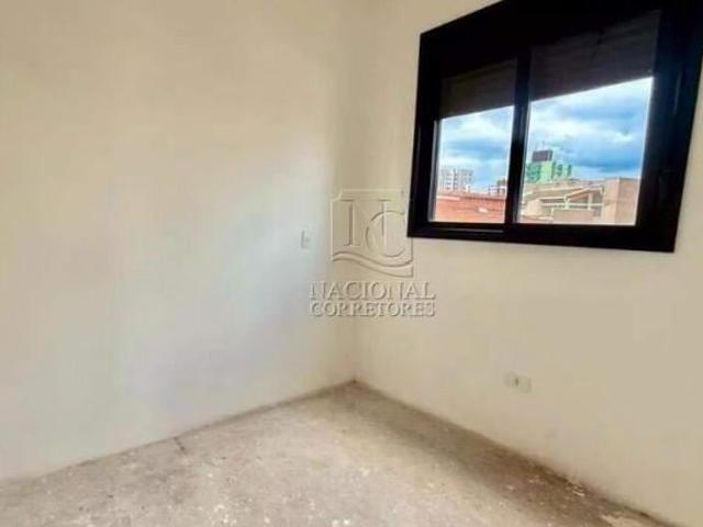 Cobertura sem condomínio à venda na Vila Guiomar – 120m², 2 dormitórios e terraç