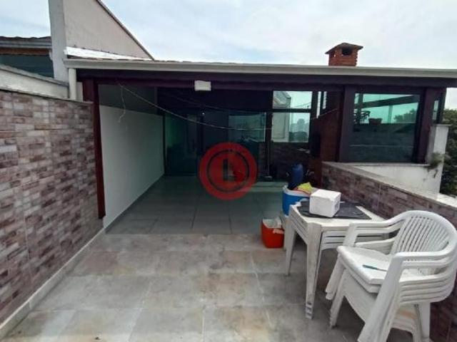 Cobertura sem condomínio semimobiliada à venda com 134 m2, 3 dorm, 1 suíte e 2 vagas! Santa Maria, S