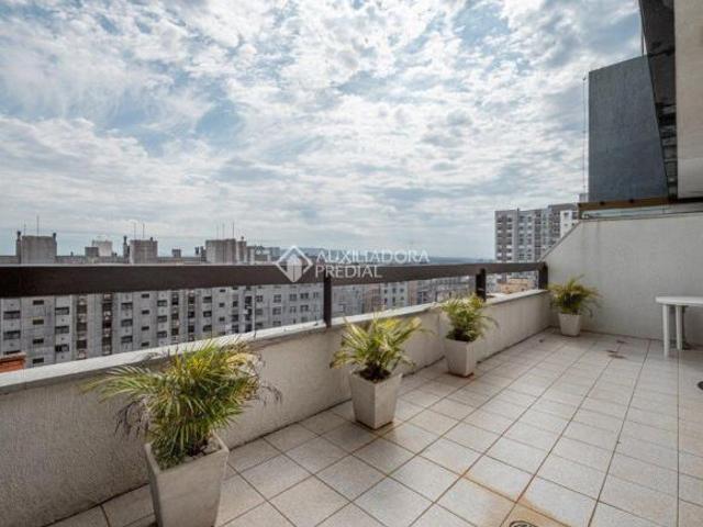 Cobertura semi mobiliada, 189 m², 2 dormitórios sendo 1 suíte e 2 vagas no Bairro Jardim Lindoia