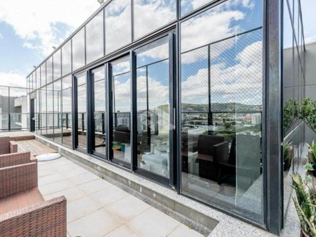 Cobertura semi mobiliada com 128m2, 2 dormitórios, sendo 2 suíte e 2 vagas no Condominio FWD Centr