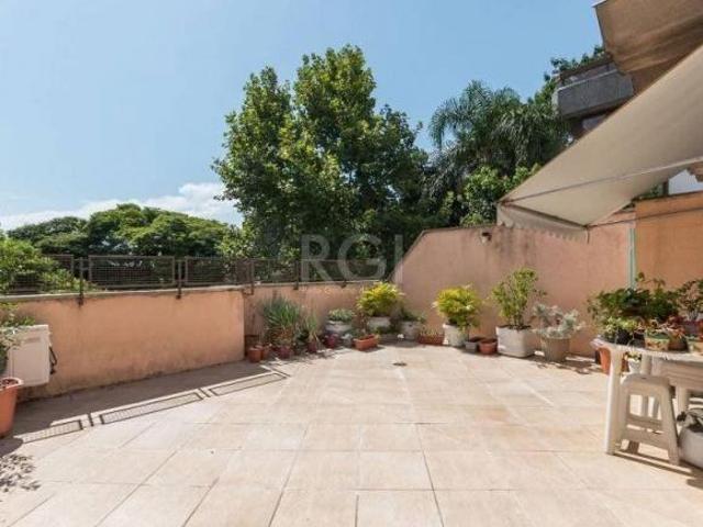 Cobertura para Venda 180m², 3 dormitórios, sendo 1 suites, 1 vaga Petrópolis