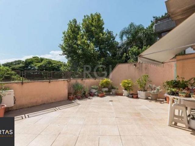 Cobertura para Venda 180m², 3 dormitórios, sendo 1 suites, 1 vaga Petrópolis