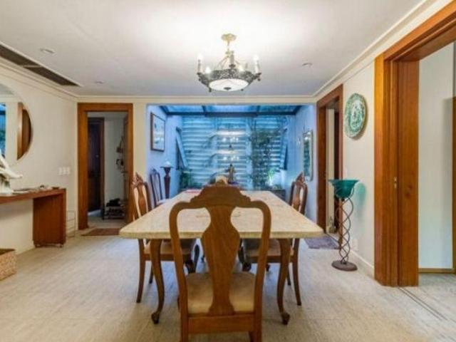 Cobertura para Venda 304.71m², 3 dormitórios, sendo 1 suites, 2 vagas Bela Vista