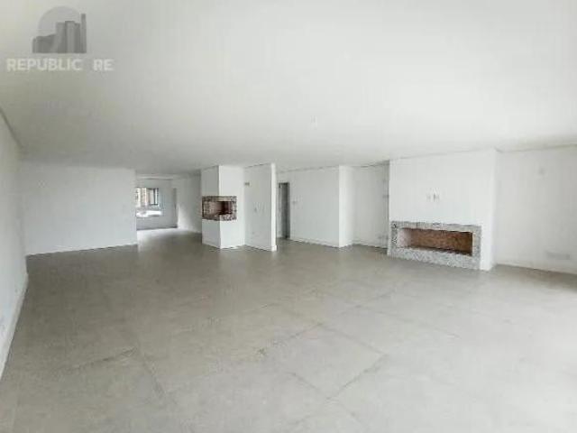 Cobertura para Venda 346.66m², 3 dormitórios, sendo 3 suites, 4 vagas Vila A