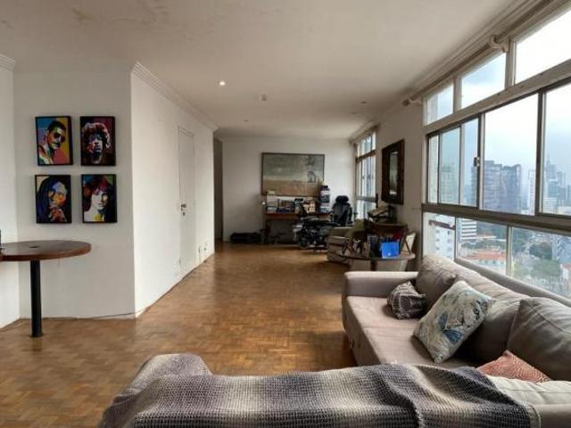 Cobertura para venda com 3 quartos, sendo 1 suíte, 219m²
