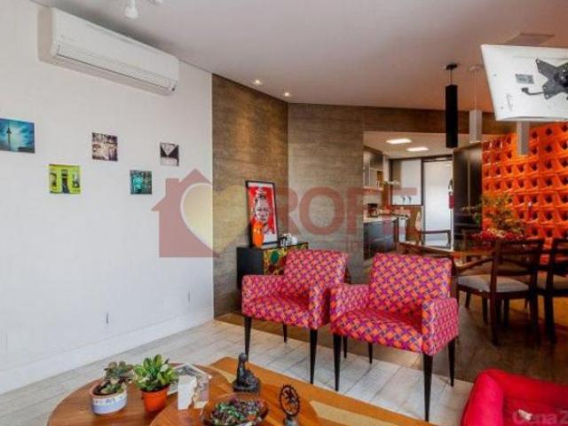 Cobertura para venda, com 189 m2 em Moema!