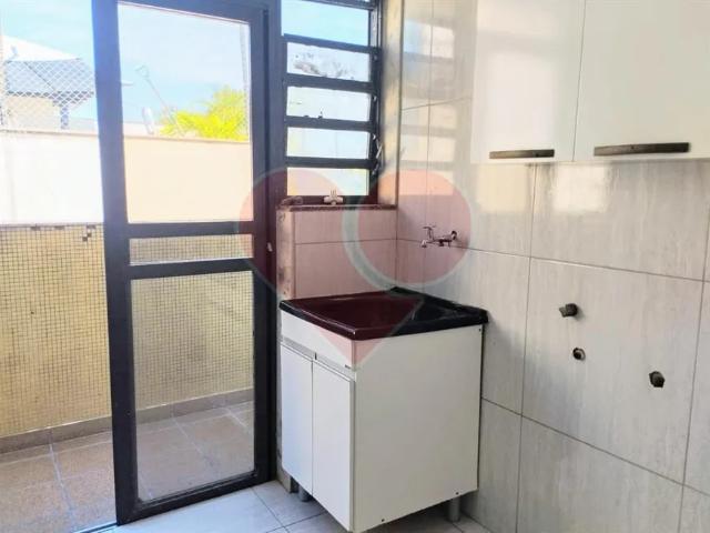 Cobertura para venda com 360 metros quadrados com 3 quartos